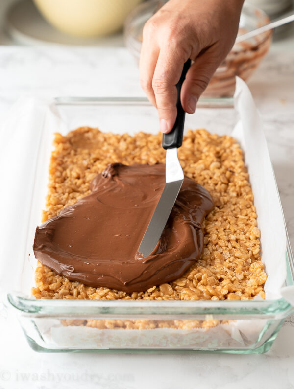 Easy Scotcharoos Recipe - I Wash You Dry